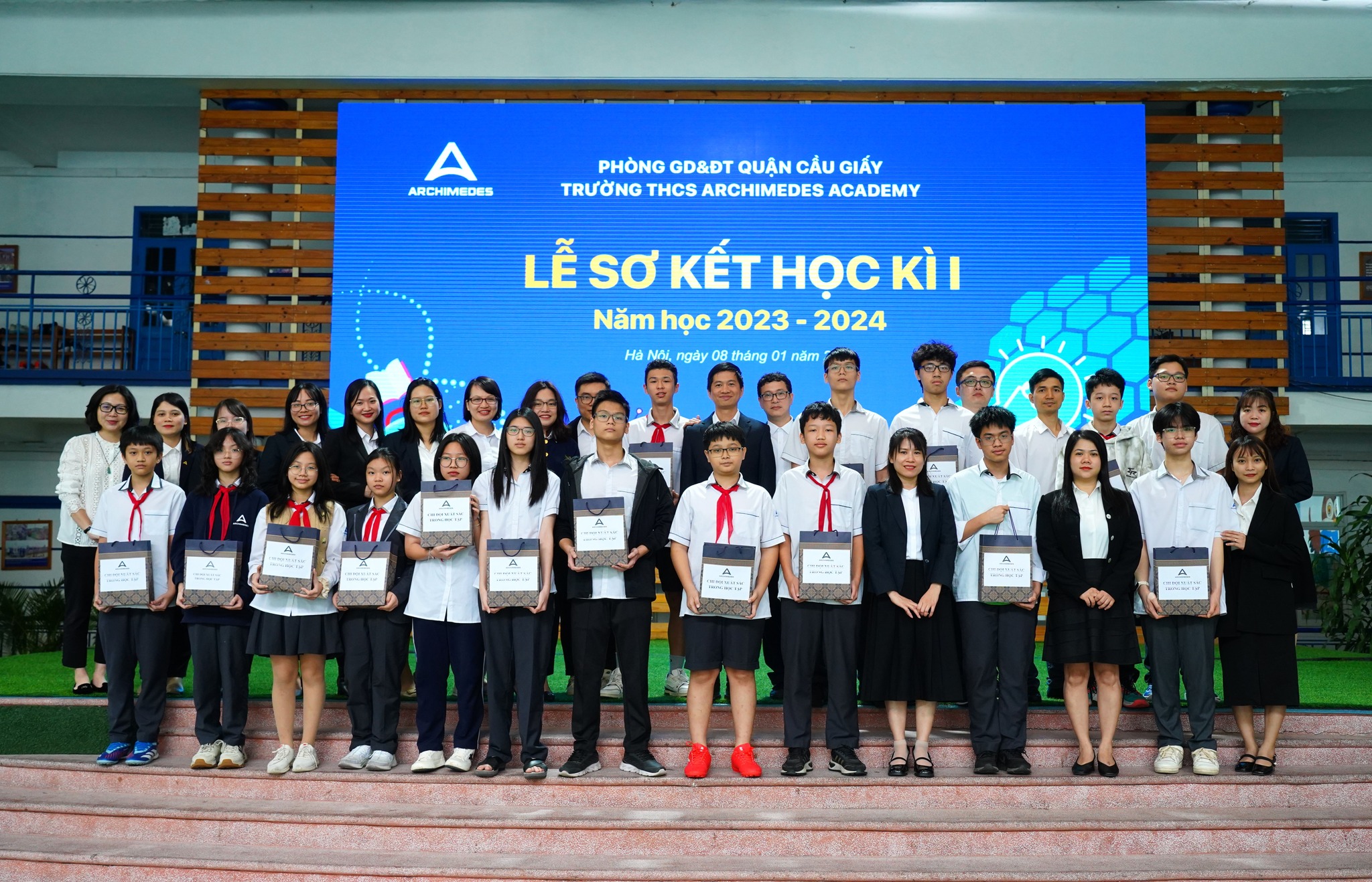 Thầy và trò Trường THCS Archimedes Academy tham gia chương trình Sơ kết Học kì I, năm học 2023 ...